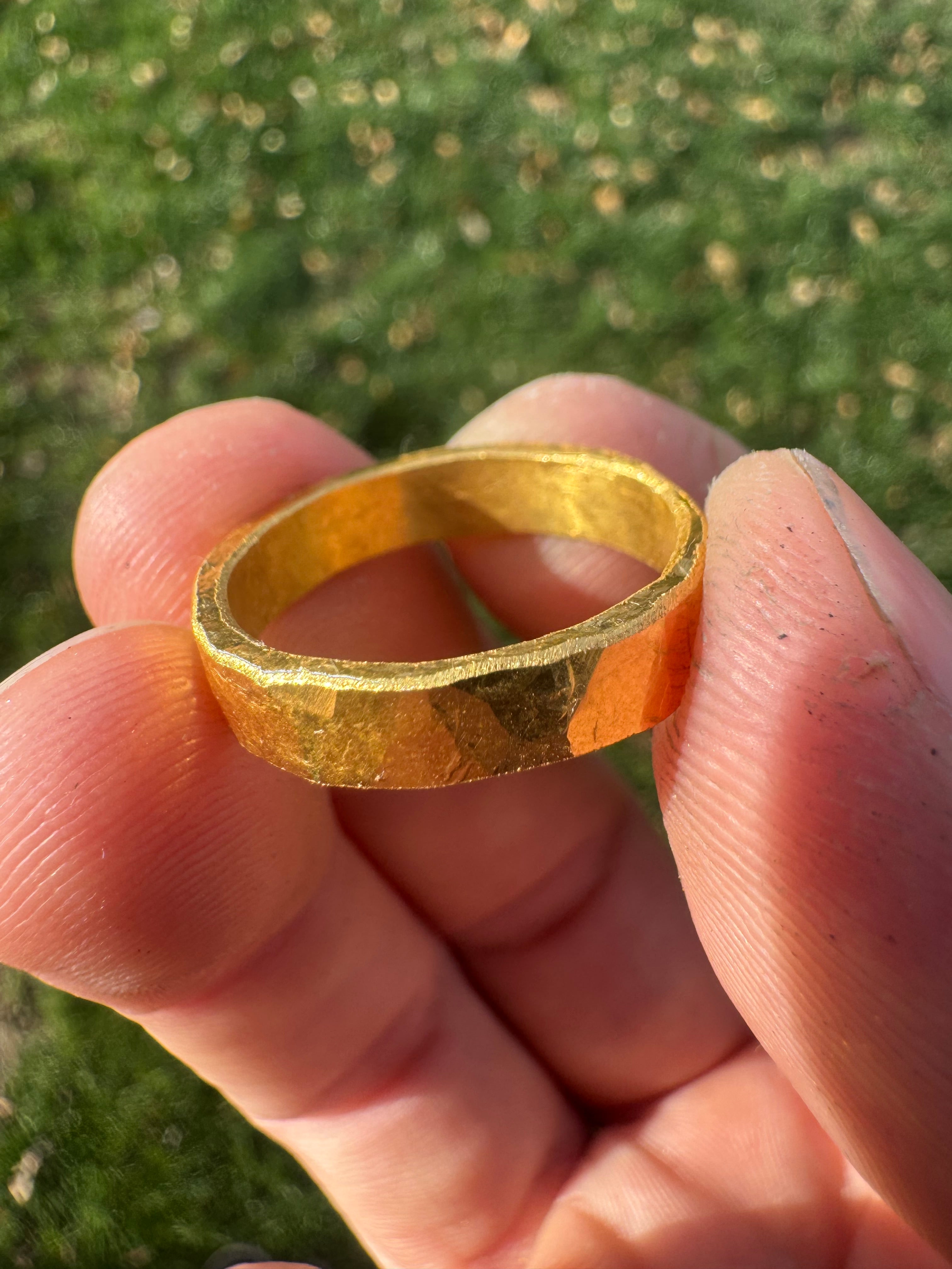 10-Gram Hammered 24k Pure Gold Band – db Pure Rings